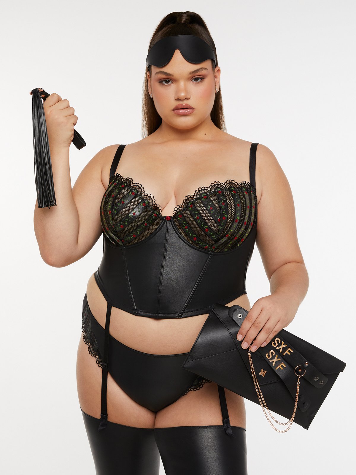 Renaissance Rose Kit in Black | SAVAGE X FENTY Germany