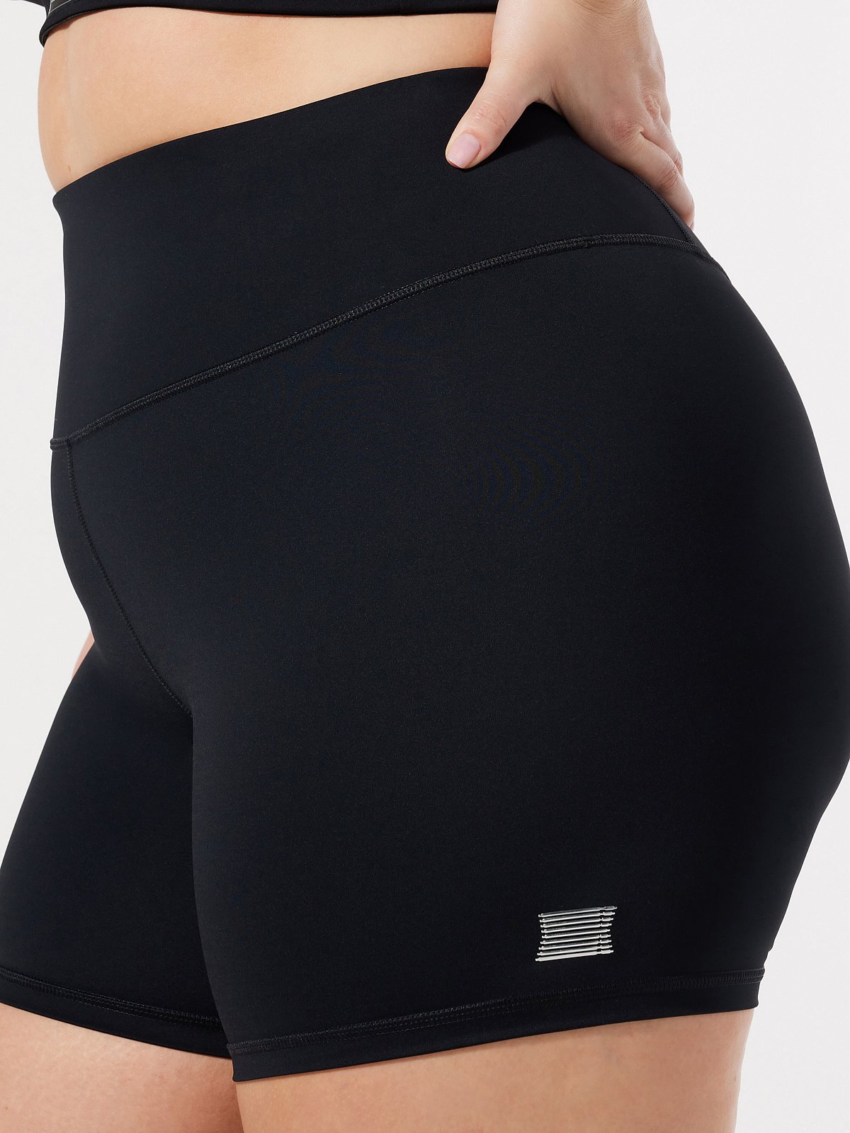 Retro Runna Bike Short in Black | SAVAGE X FENTY