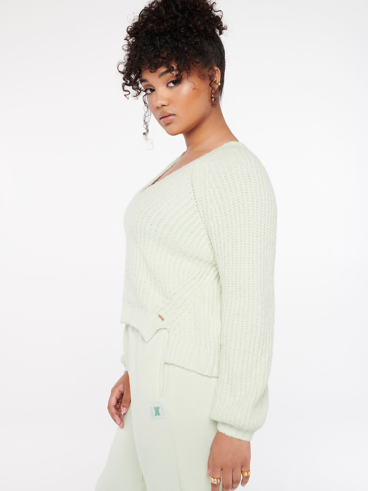 Fuzz Fit Knit V-Neck Sweater in Green | SAVAGE X FENTY