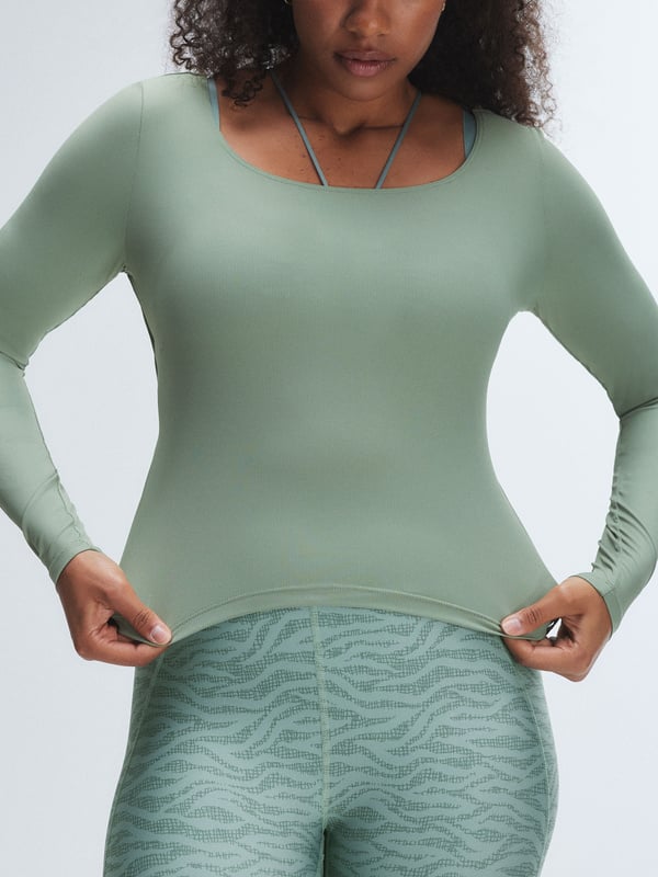Light Layer Twist Back Top - Savage